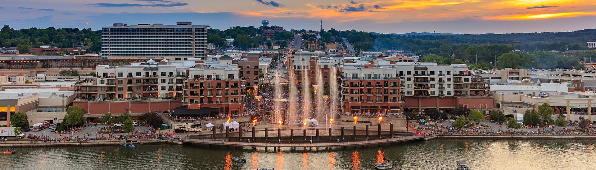 5+ Hotels Near Branson Landing - Branson Travel Office